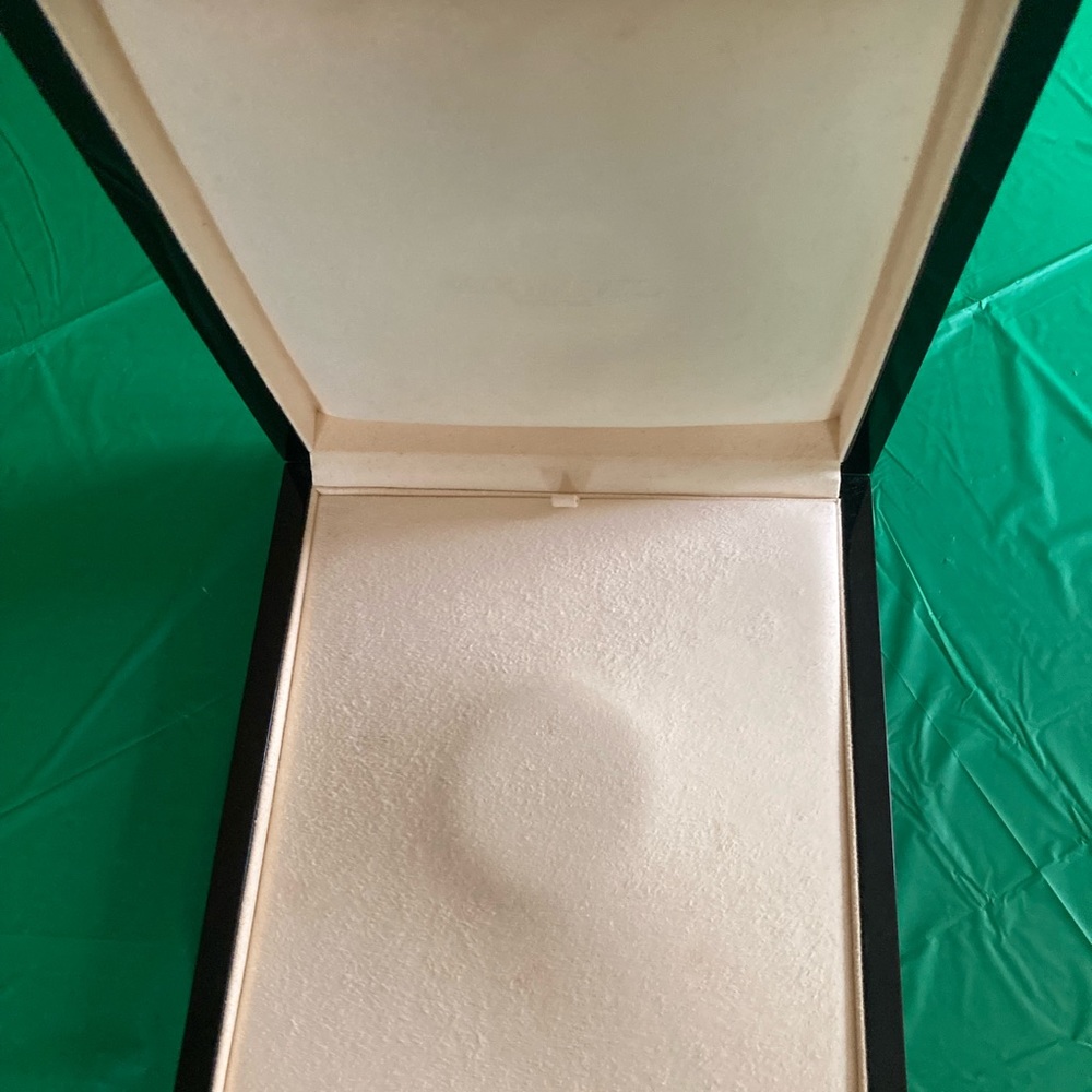 Extremely Rare Mikimoto Large Box For Pearl Necklace - Gem
